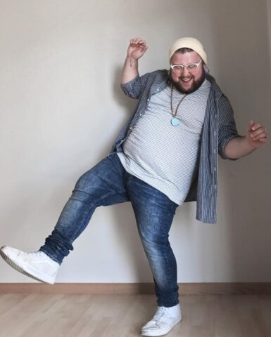 20 Practical Outfits For Men With A Beer Belly – Macho Vibes