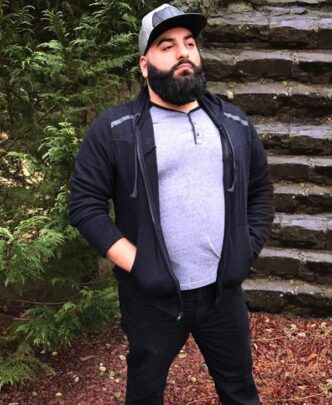 20 Practical Outfits For Men With A Beer Belly – Macho Vibes