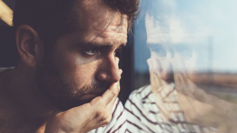 Male Depression ─ Signs And Treatment Options – Macho Vibes