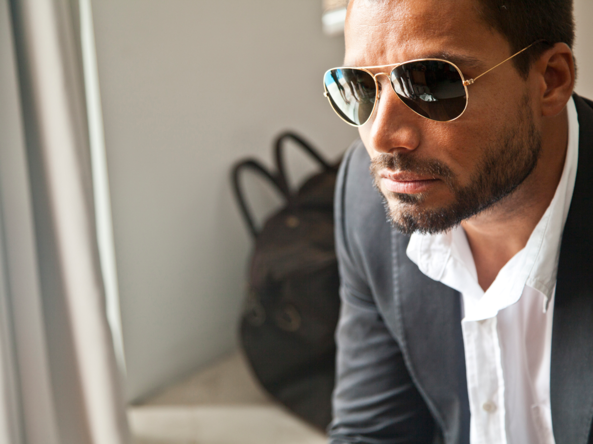 Iconic Appeal ─ Unveiling the Enduring Popularity of Aviator Sunglasses ...
