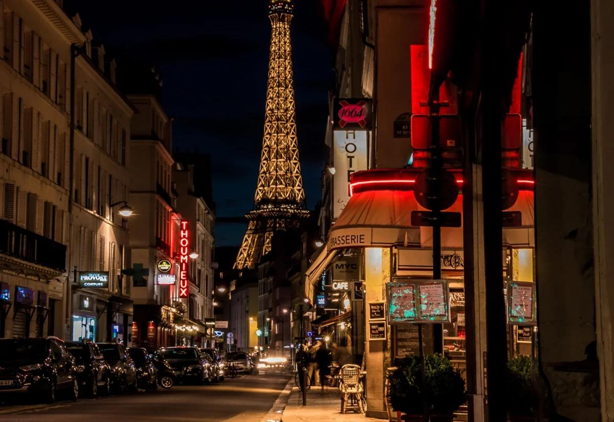 Nightlife in Paris For Single Men 2024: Explore Bars, Clubs, and ...